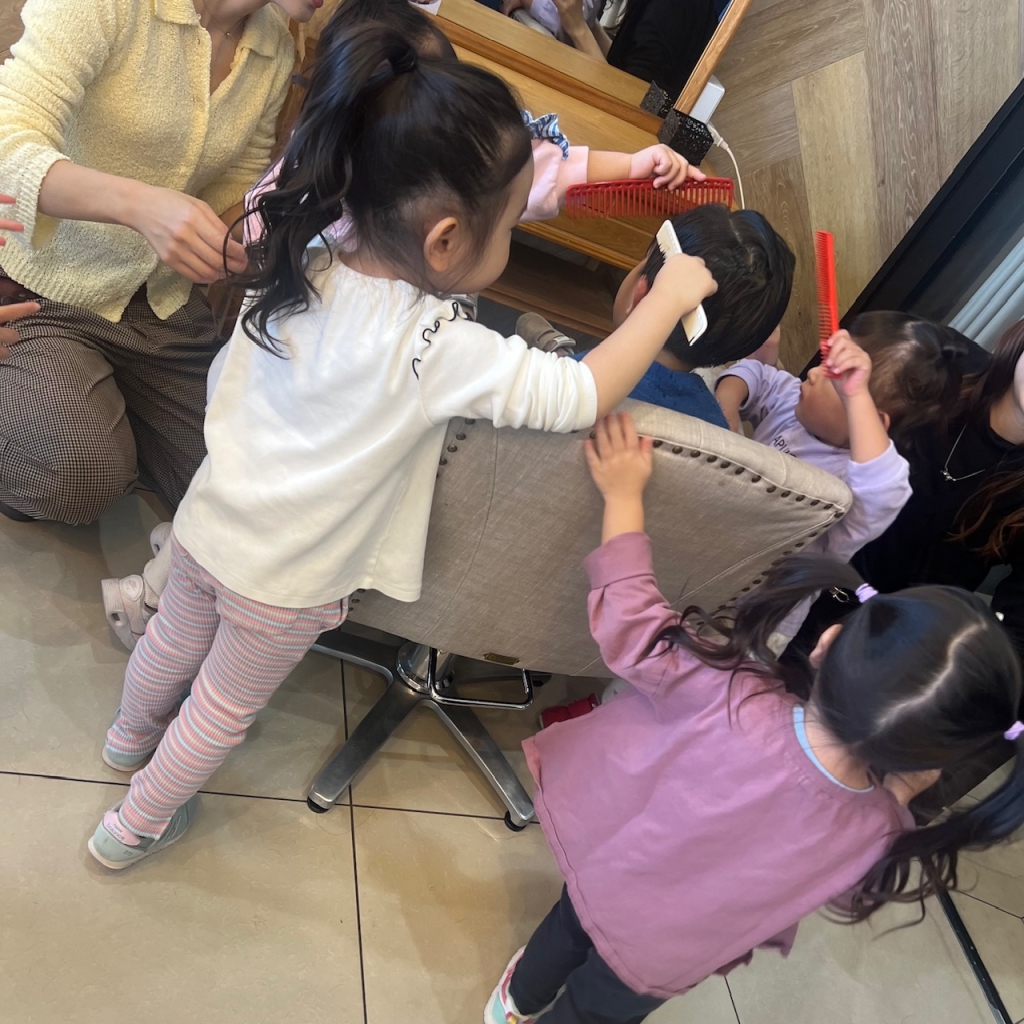 子供たちと美容師さんごっこ〔大畑〕 | 静岡市、藤枝市、焼津市の美容室PETZ（ペッツ）